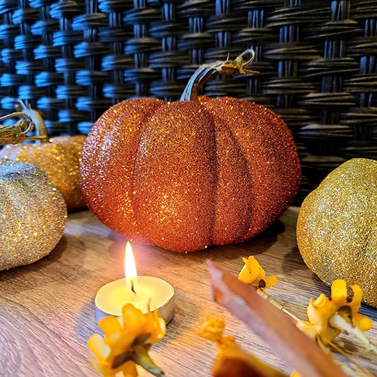 20 Stylish Mini Pumpkin Decor To Spice Up Your Home This Fall - The ...