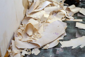 How To Remove Wallpaper: Step-By-Step Guide For Success - The Homey Space